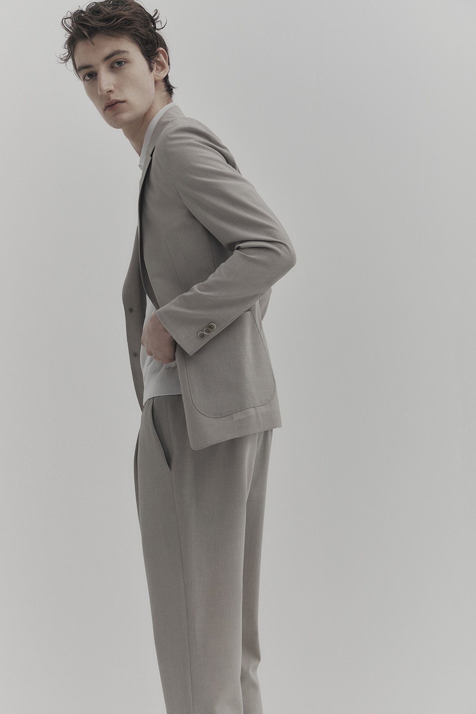 “올여름 시원하게” 로가디스, 여름 캐주얼 셋업 출시